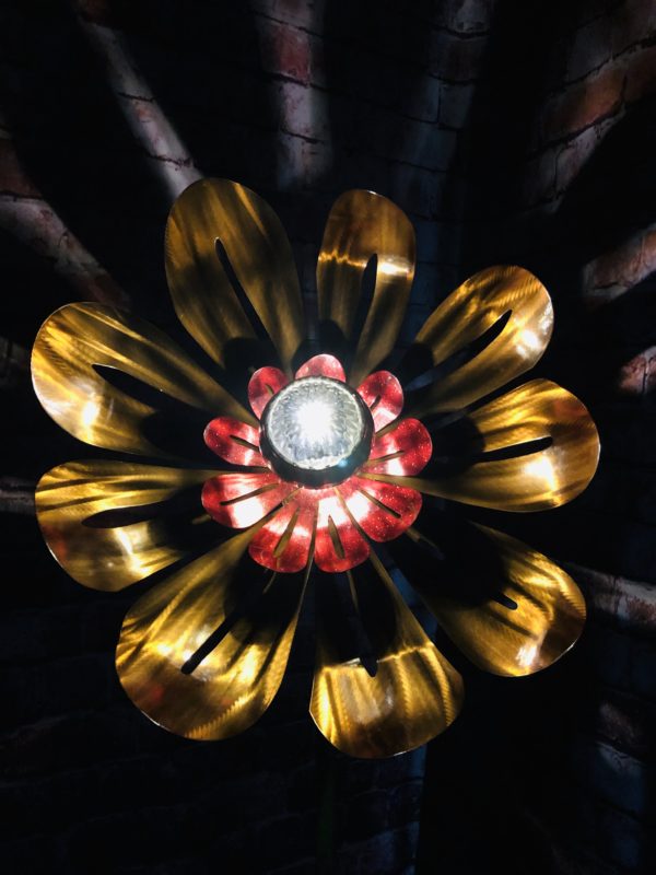 LARGE SOLAR FLOWER White /Purple - Xtremetals